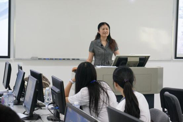 How to Teach Practical Business Skills with Cesim Simulations